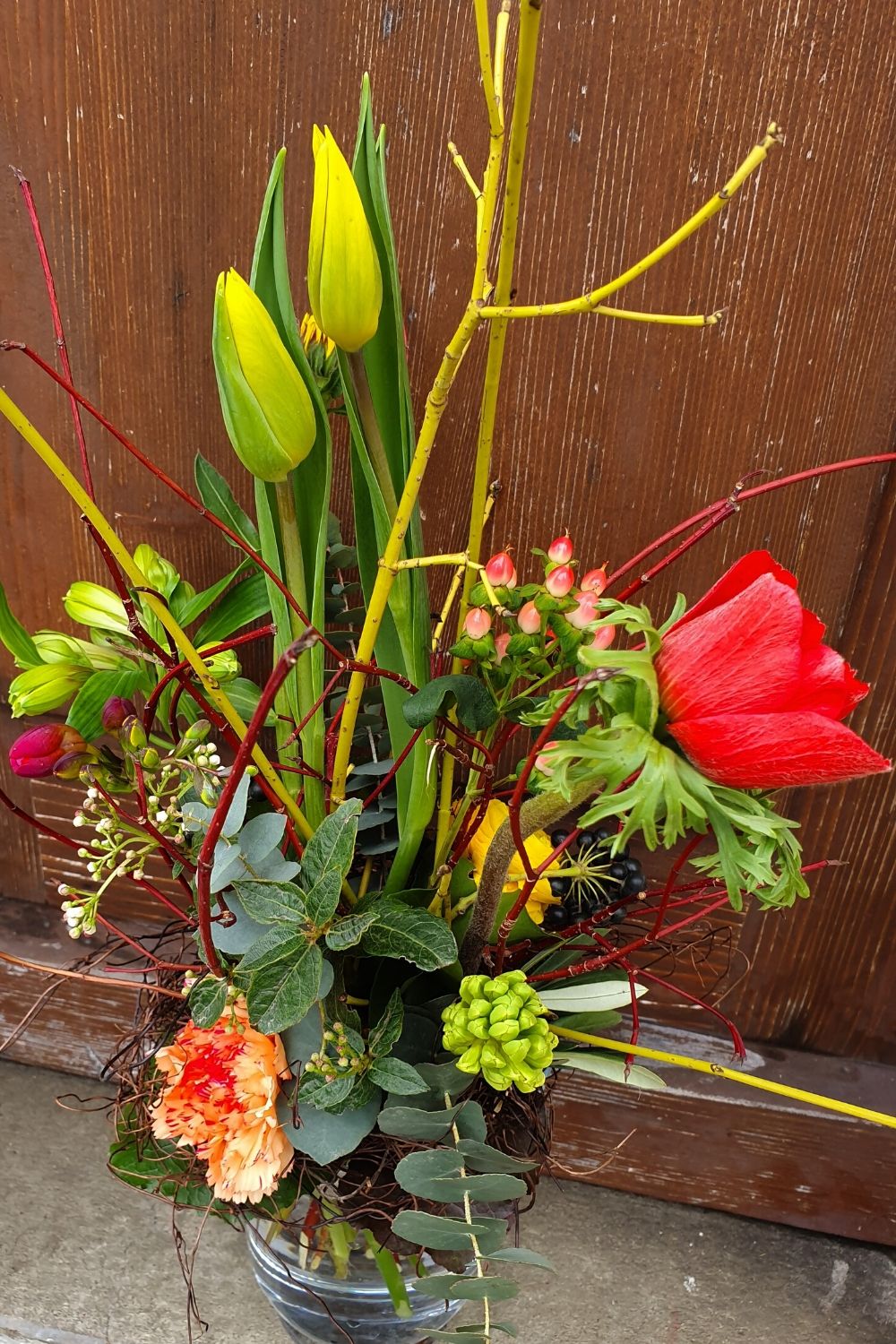 DIY Floristik Anleitung Frühlingsstrauss selber binden - Blumen Flora-Line